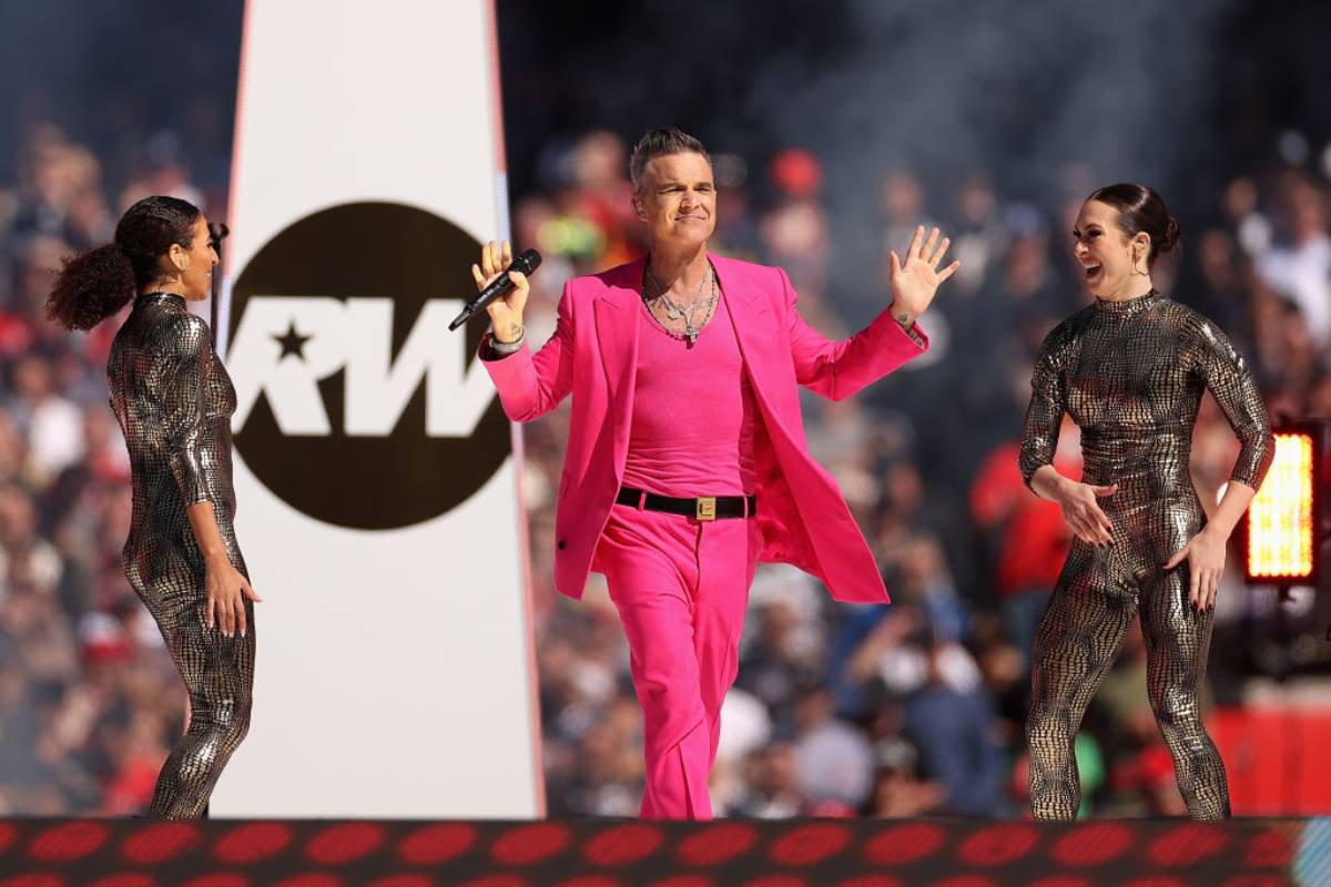 Robbie Williams 'slammed' for recent performance in the UK