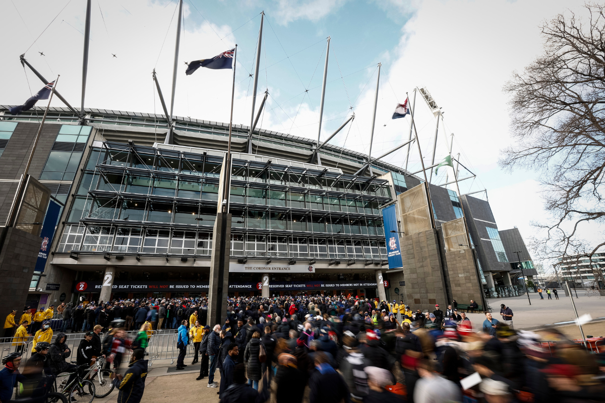 AFL fans want the grand final to remain an afternoon affair
