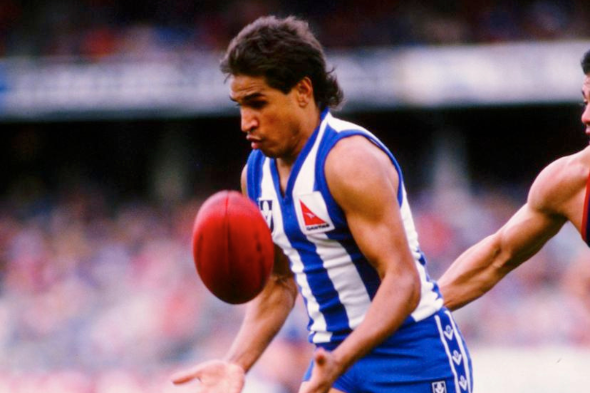 Why this WA Football Hall of Fame inductee is driving across the Nullabor