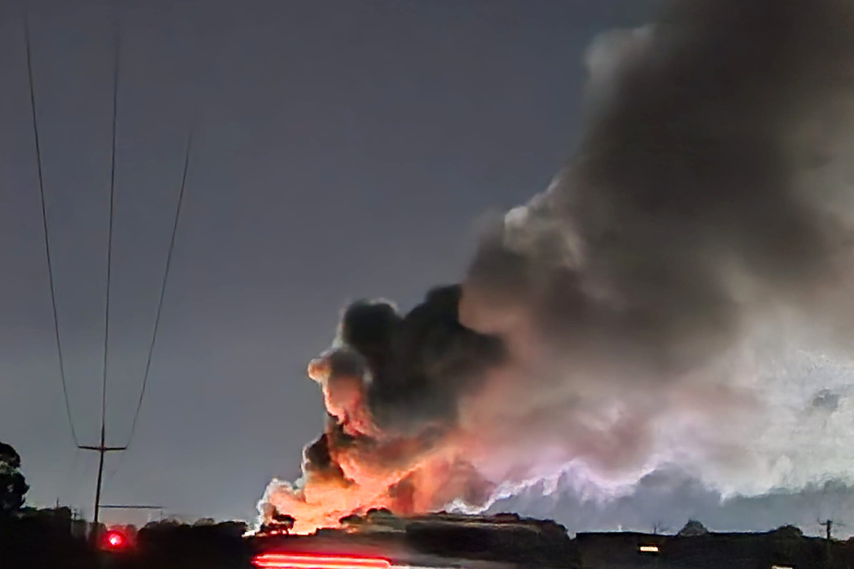 Major industrial explosion rocks southern suburbs Major industrial explosion rocks southern suburbs