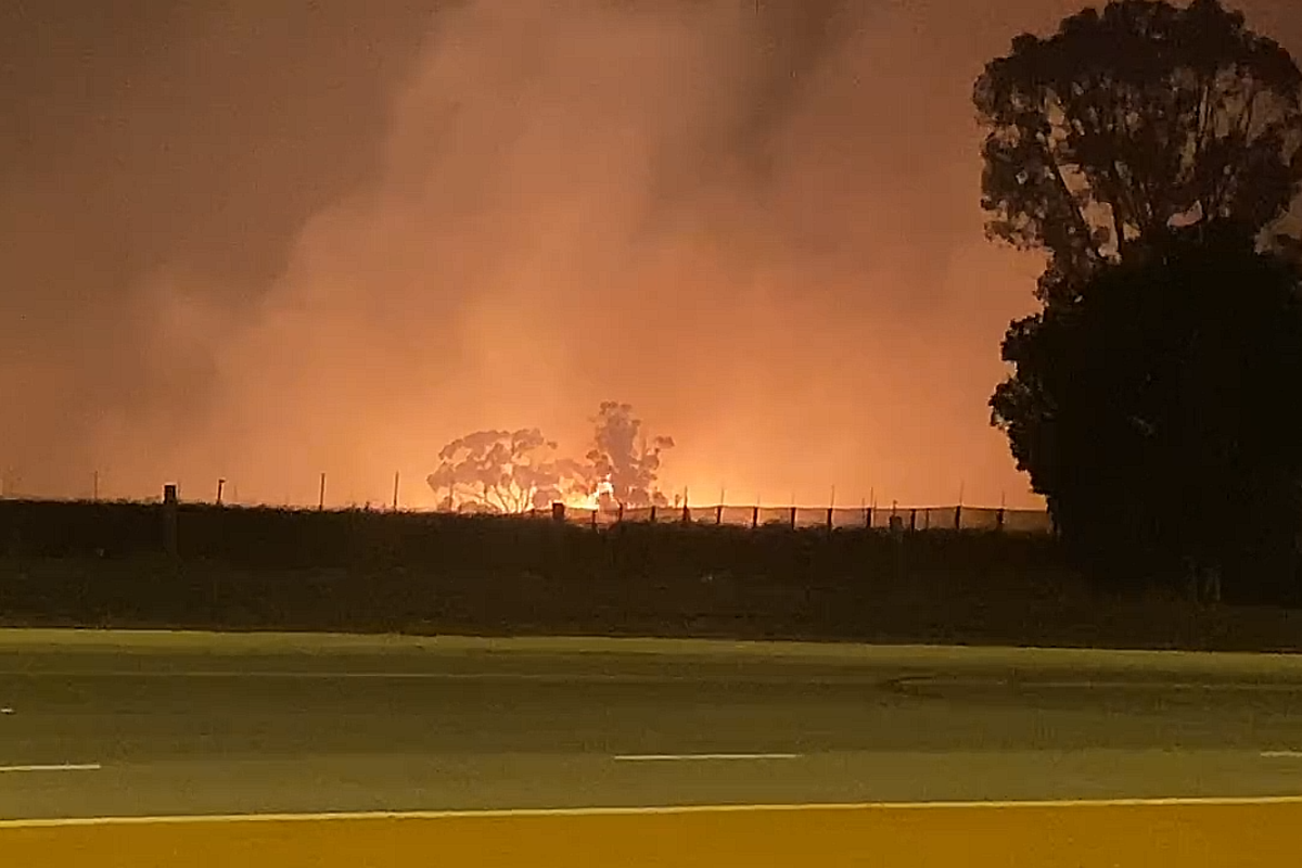 FIRE UPDATE: Crews gear up for another challenging day as homeowners ...