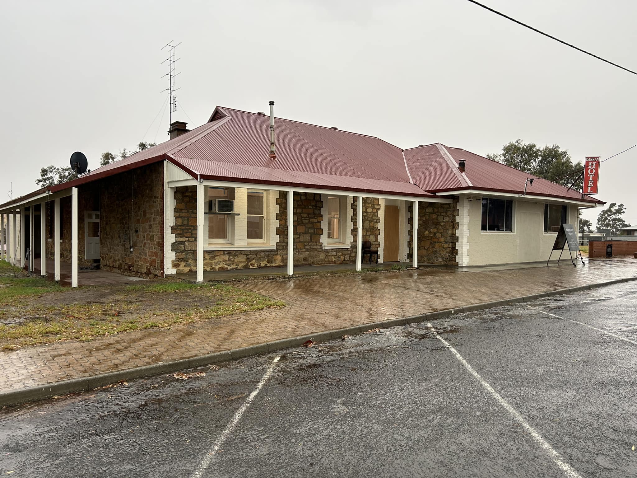 Newly-renovated local Darkan pub set to reopen