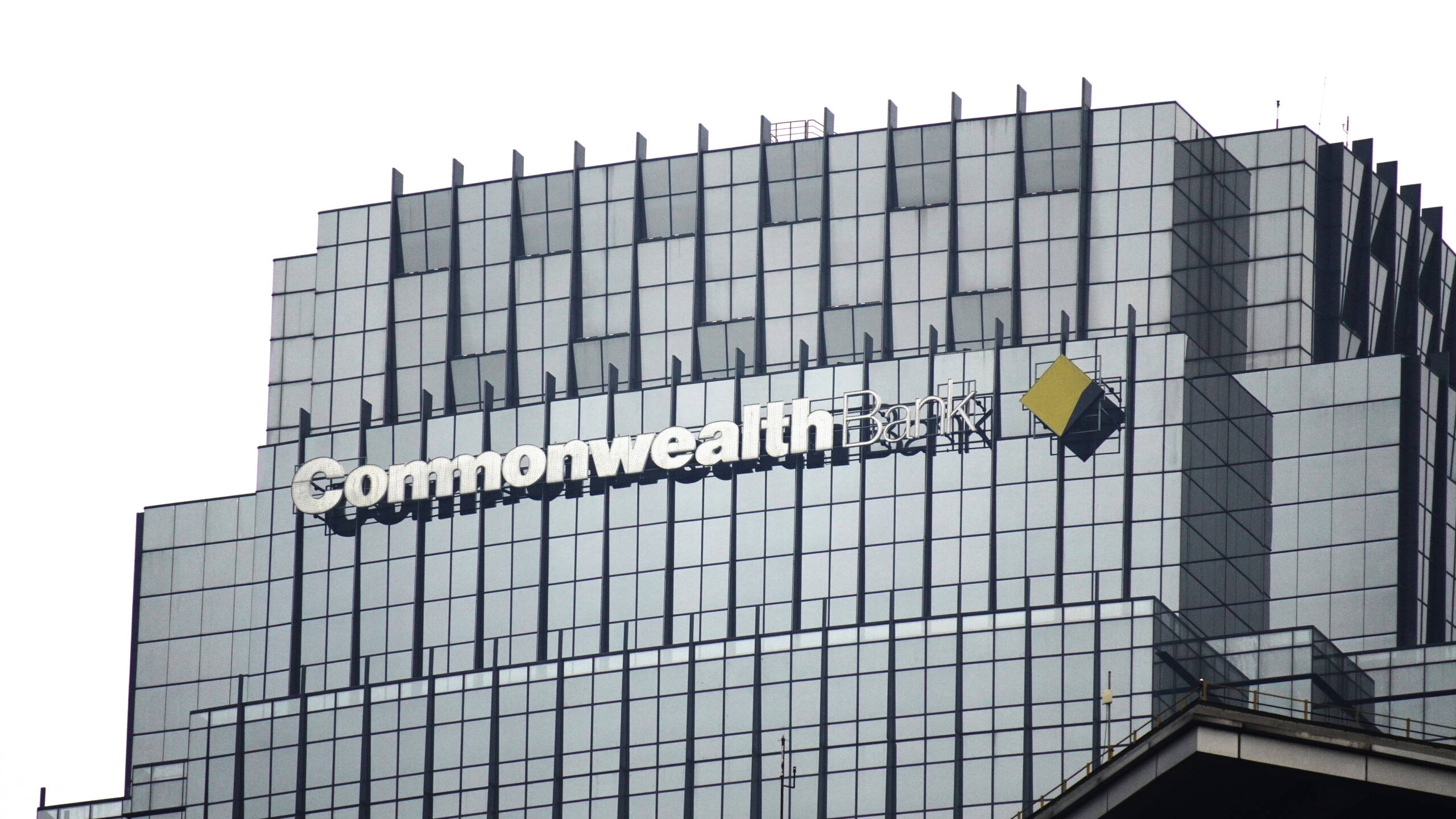 Commonwealth Bank wants all card surcharges scrapped